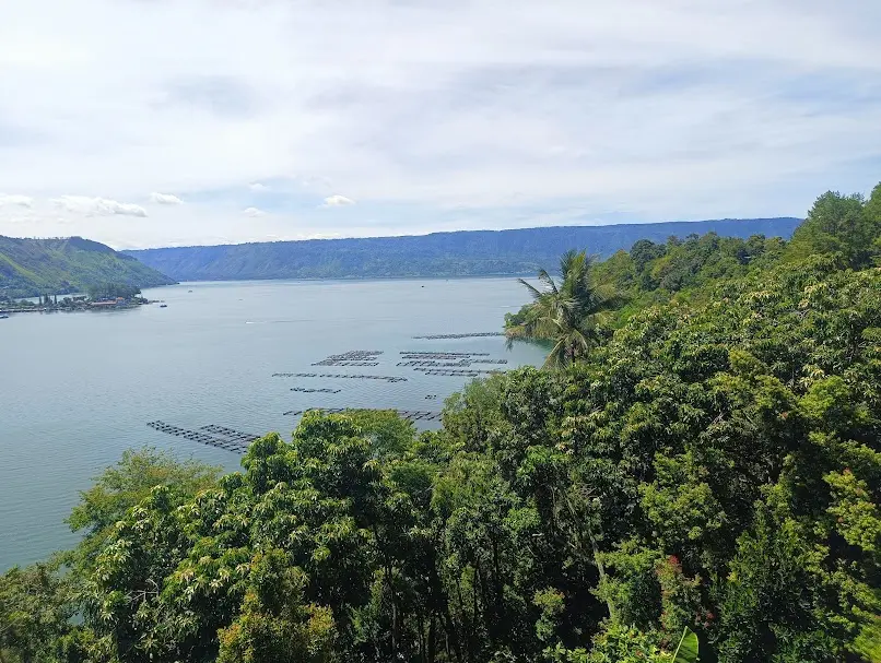 เที่ยวอินโดนีเซีย สุมาตราเหนือ ทะเลสาบโทบา จุดชมวิว ร้านอาหาร Kedai ...