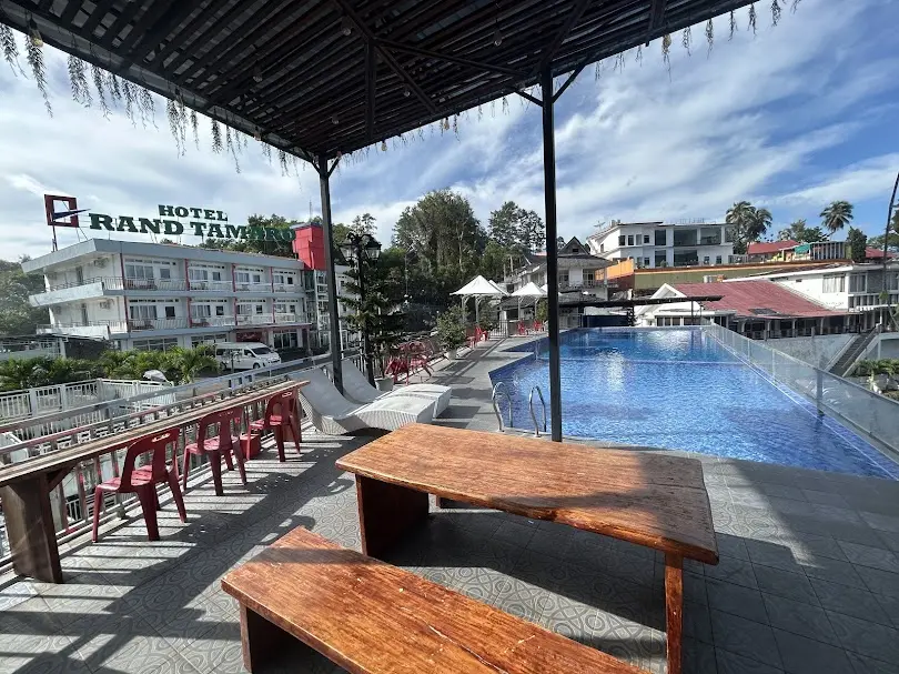 เที่ยวอินโดนีเซีย สุมาตราเหนือ ทะเลสาบโทบา Grand Tamaro Hotel - iok2u.com