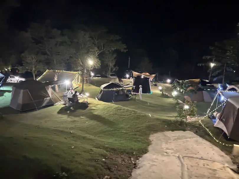 เที่ยวสระบุรี แก่งคอย ลานกางเต็นท์ The Memory Camp ท่ามะปราง - iok2u.com