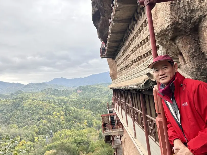 เที่ยวจีน กานซู่ เทียนสุ่ย ถ้ำหินแกะสลักไมจีซาน (Maijishan Grottoes) (5A) - iok2u.com