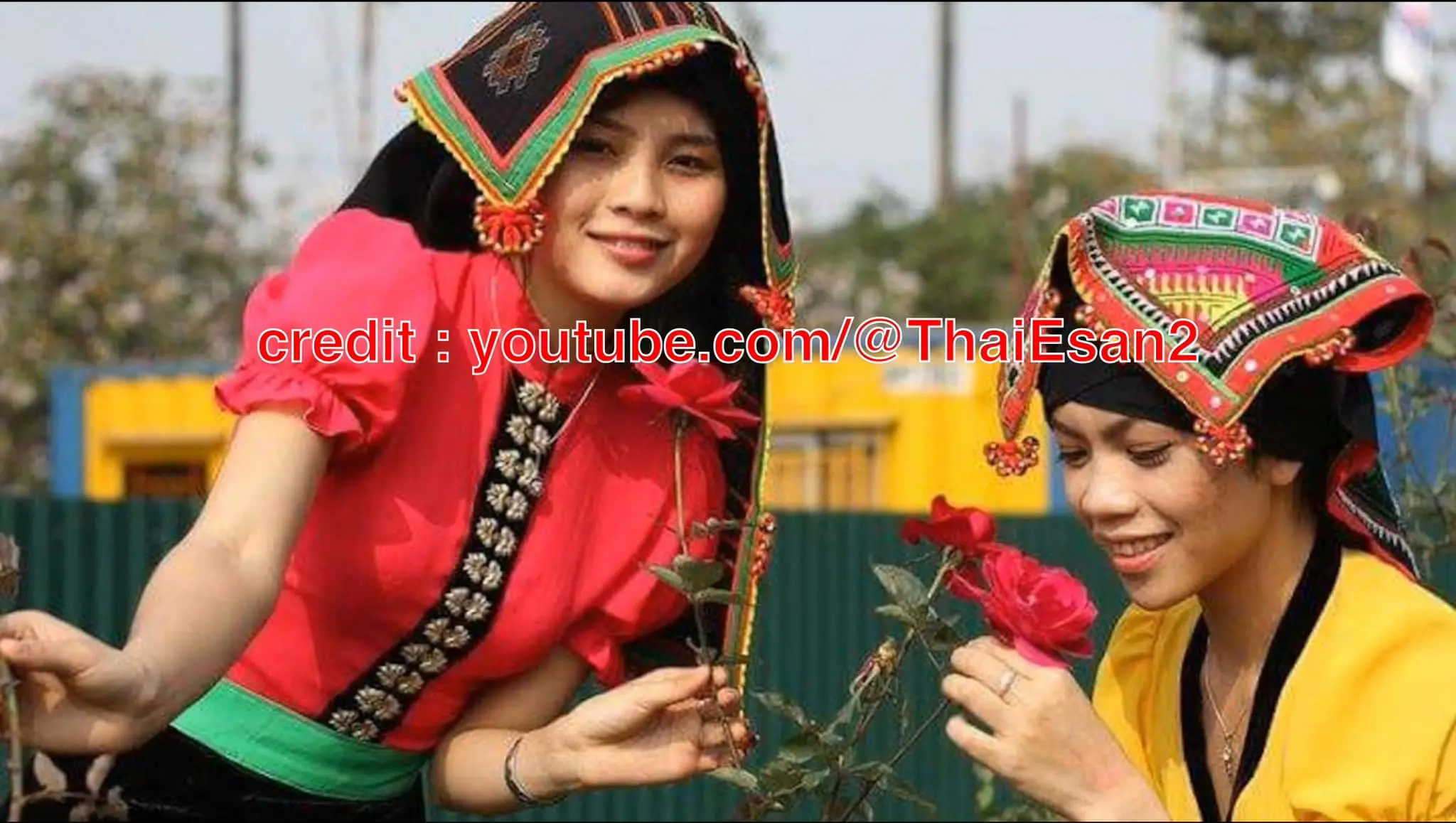 Nares เวียดนาม เที่ยวเดียนเบียนฟู ซาปา ประสานักธรณีฯ (10) ผ้าเปียวของสาวไทดำ - iok2u.com