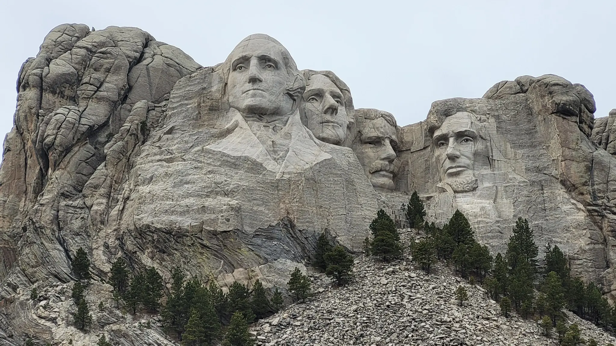 Pol usa อนุสรณ์สถานแกะสลักภาพหน้าของอดีตประธานาธิบดี Mt. Rushmore - iok2u.com
