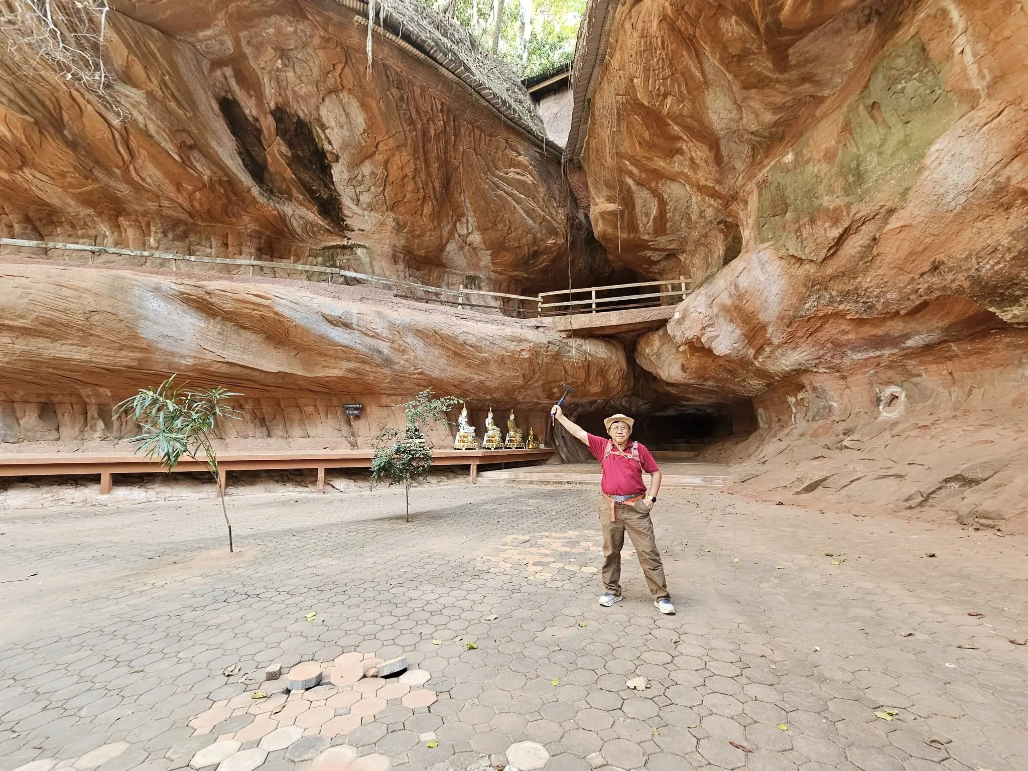 Waranon ไทย บึงกาฬ วัดภูทอก - iok2u.com